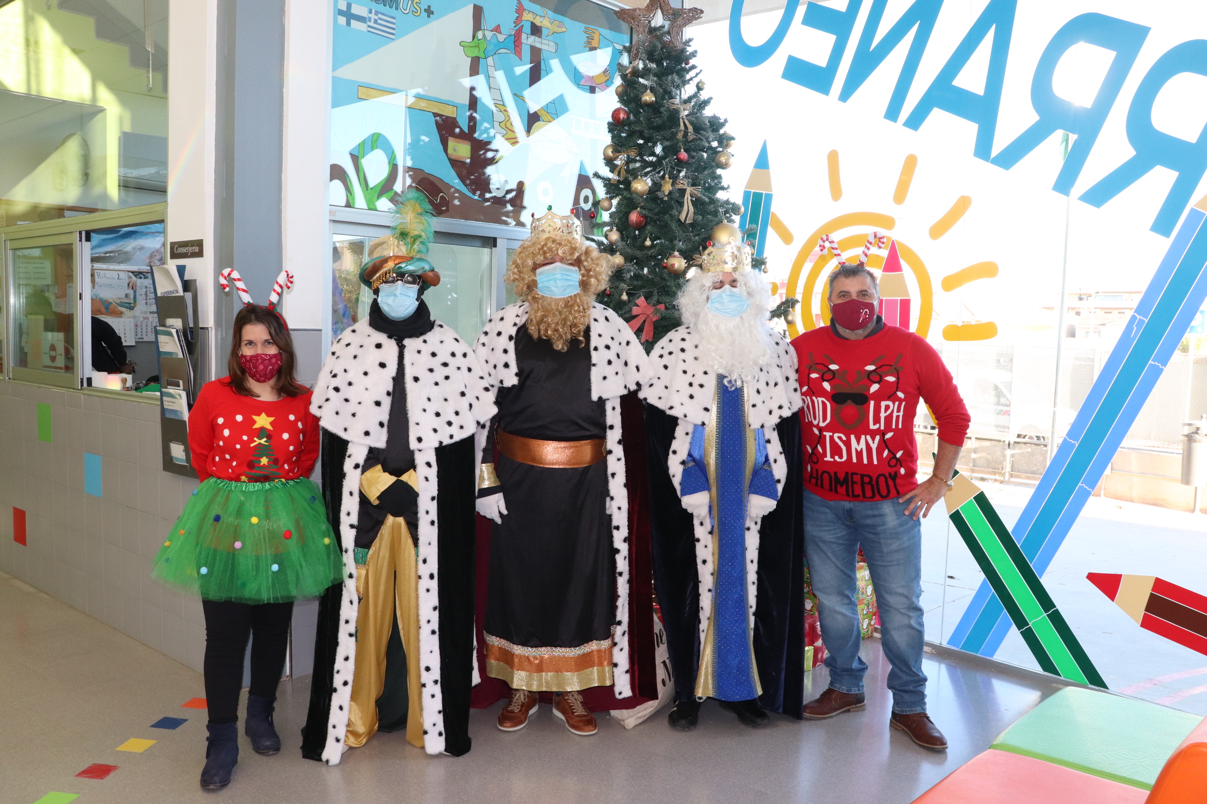 Visita de SS.MM Los Reyes Magos de Oriente – CEIP Mediterraneo